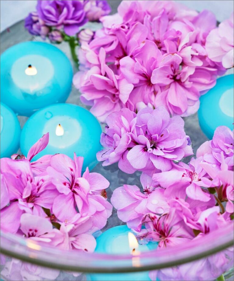 Floral scene-setters. Ideas for table and party decor featuring ...