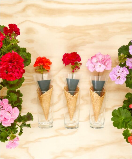 Floral scene-setters. Ideas for table and party decor featuring ...