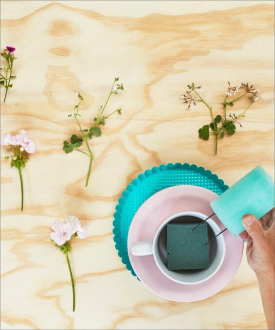 Floral scene-setters. Ideas for table and party decor featuring ...