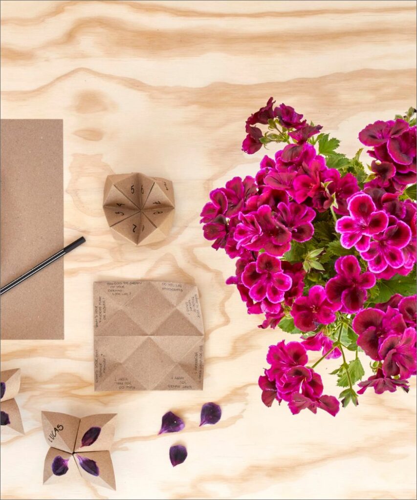 Floral scene-setters. Ideas for table and party decor featuring ...